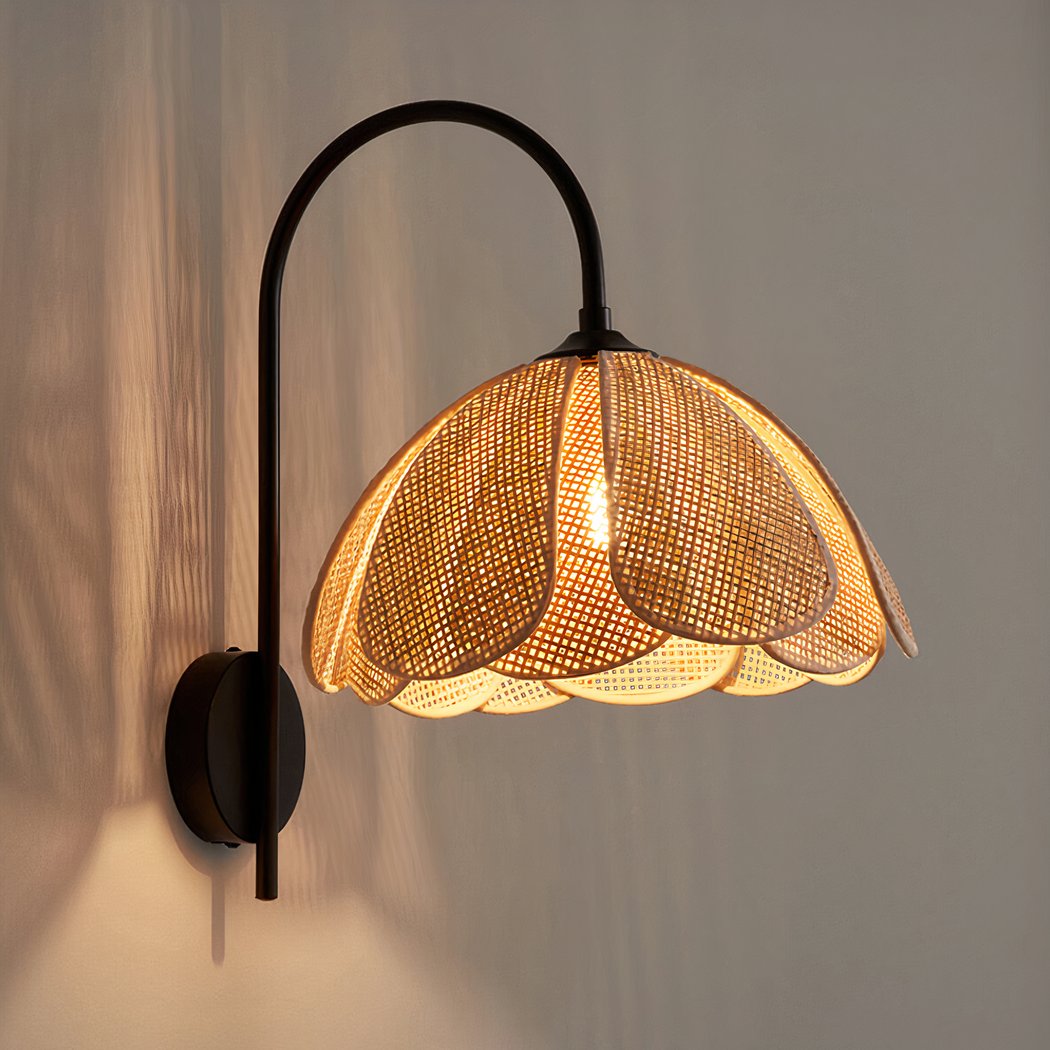 Riet wandlamp met metalen beugel • Verlichting Trends